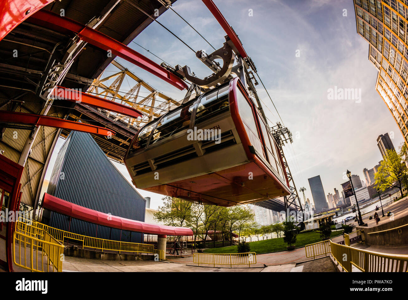 Roosevelt Island Tramway Manhattan New York, New York, USA Stock Photo ...