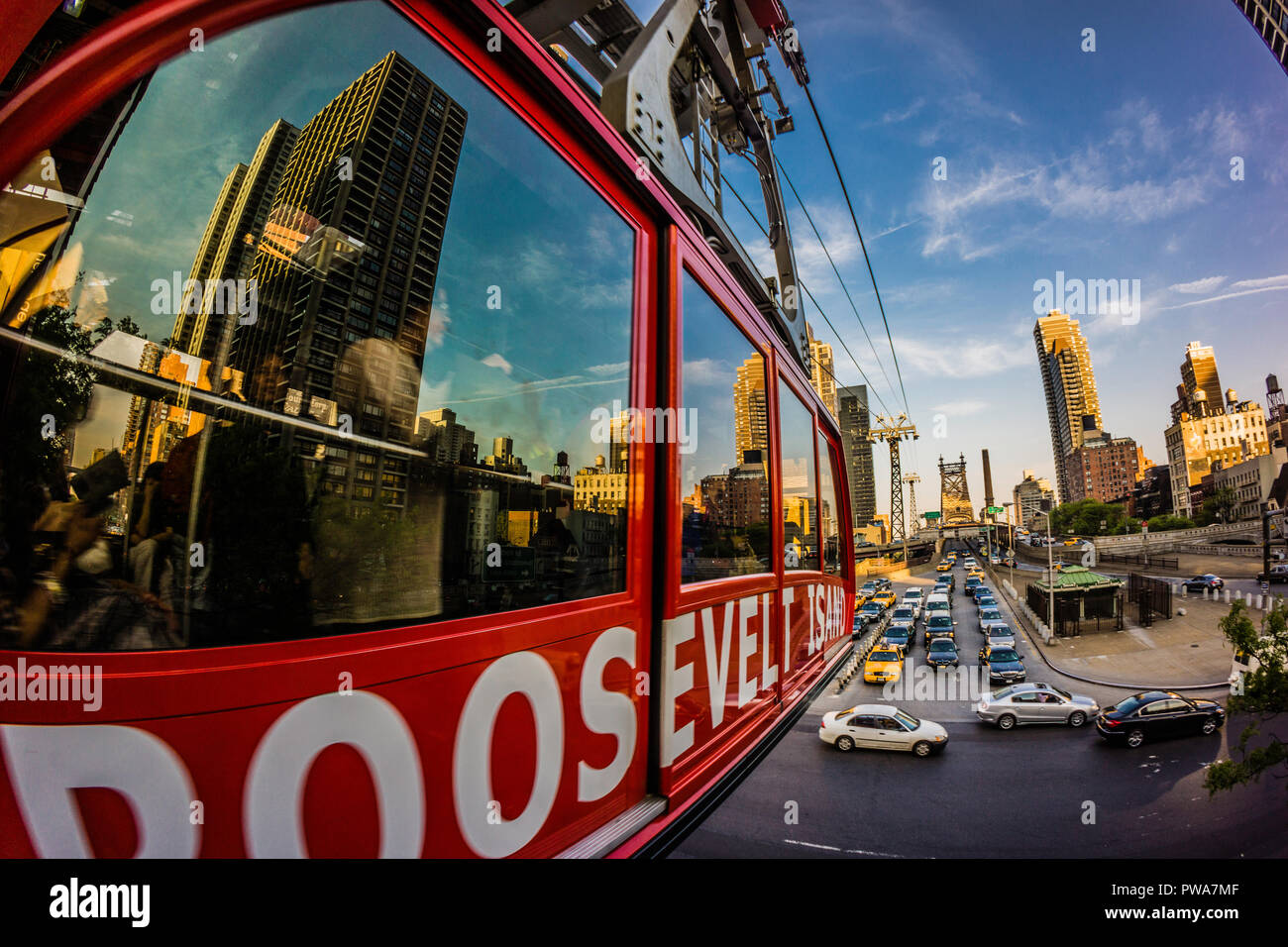 Roosevelt Island Tramway Manhattan New York, New York, USA Stock Photo ...