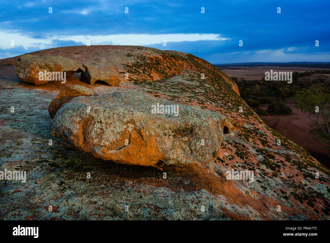 Outcrop rock hi-res stock photography and images - Alamy