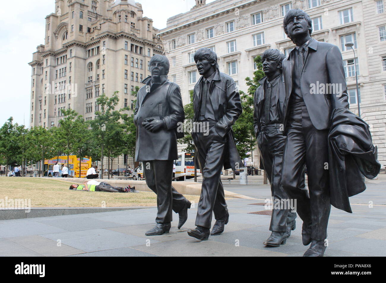 She loves you the beatles hi-res stock photography and images - Alamy