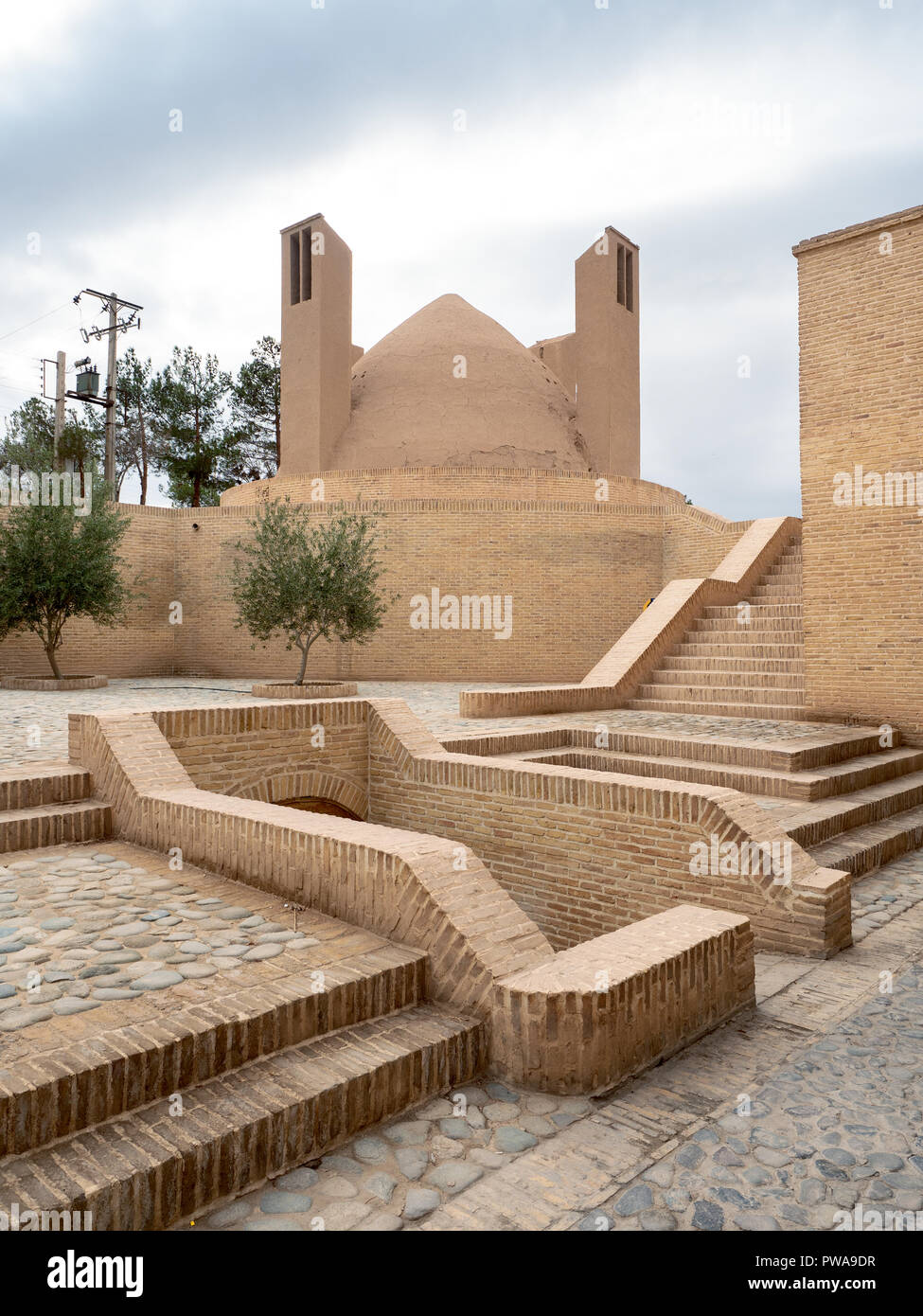 Kelar Ab-Anbar cistern, Meybod, Iran Stock Photo - Alamy