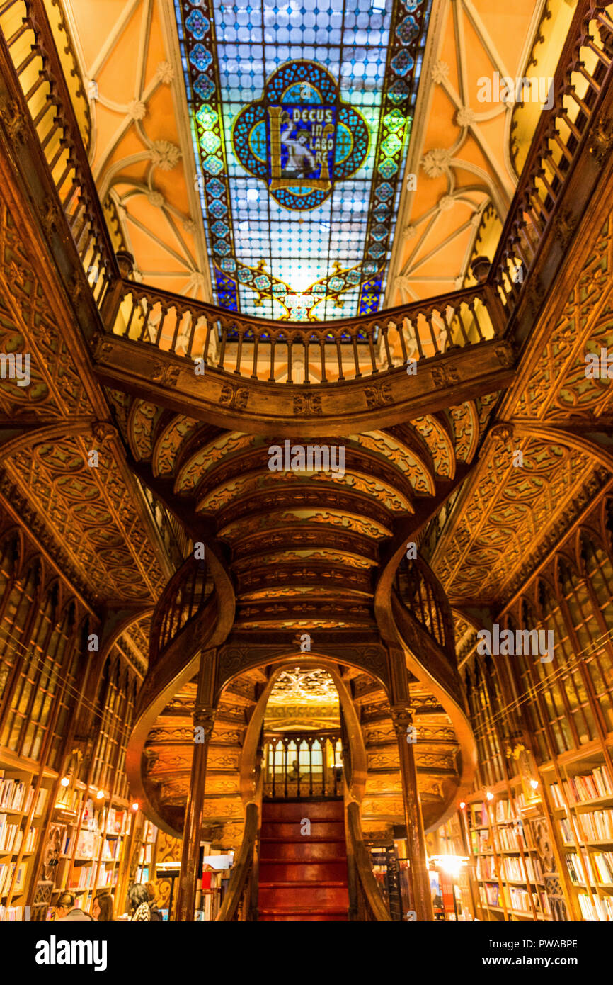 Porto art deco hi-res stock photography and images - Alamy