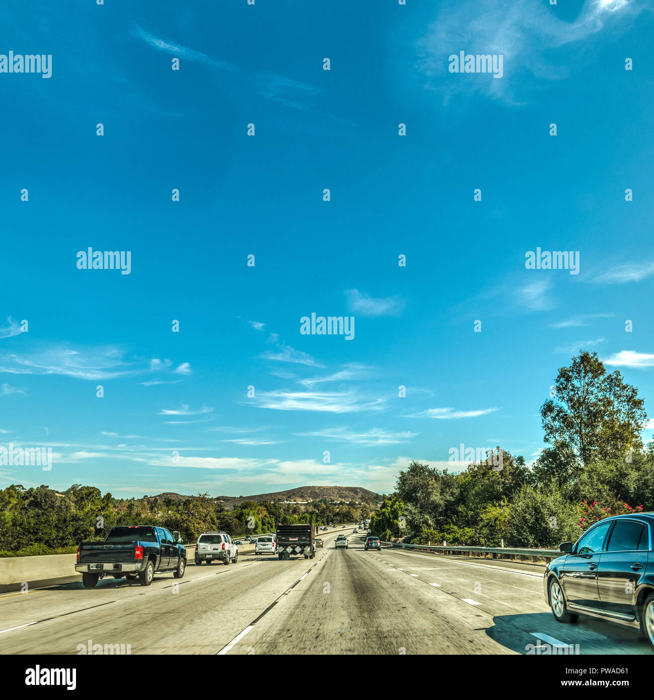 Traffic on southbound interstate hi-res stock photography and images ...