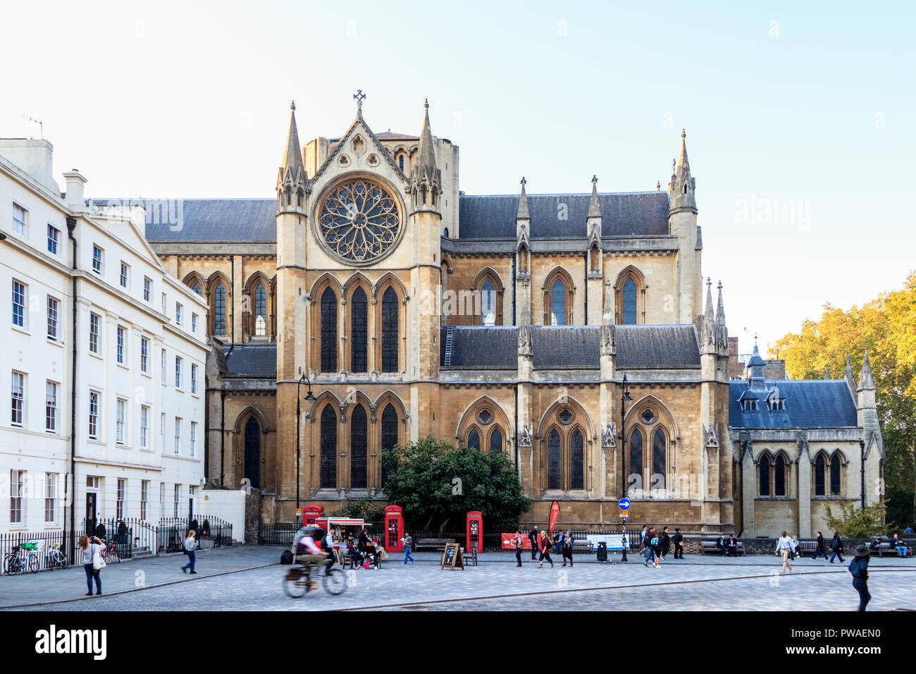 Gordon square hi-res stock photography and images - Alamy