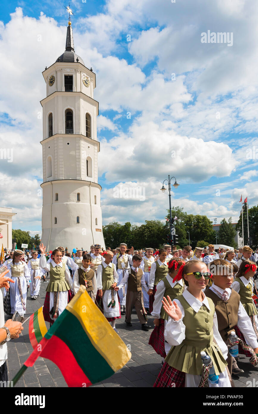 Lithuanian traditional clothes hi-res stock photography and images - Alamy