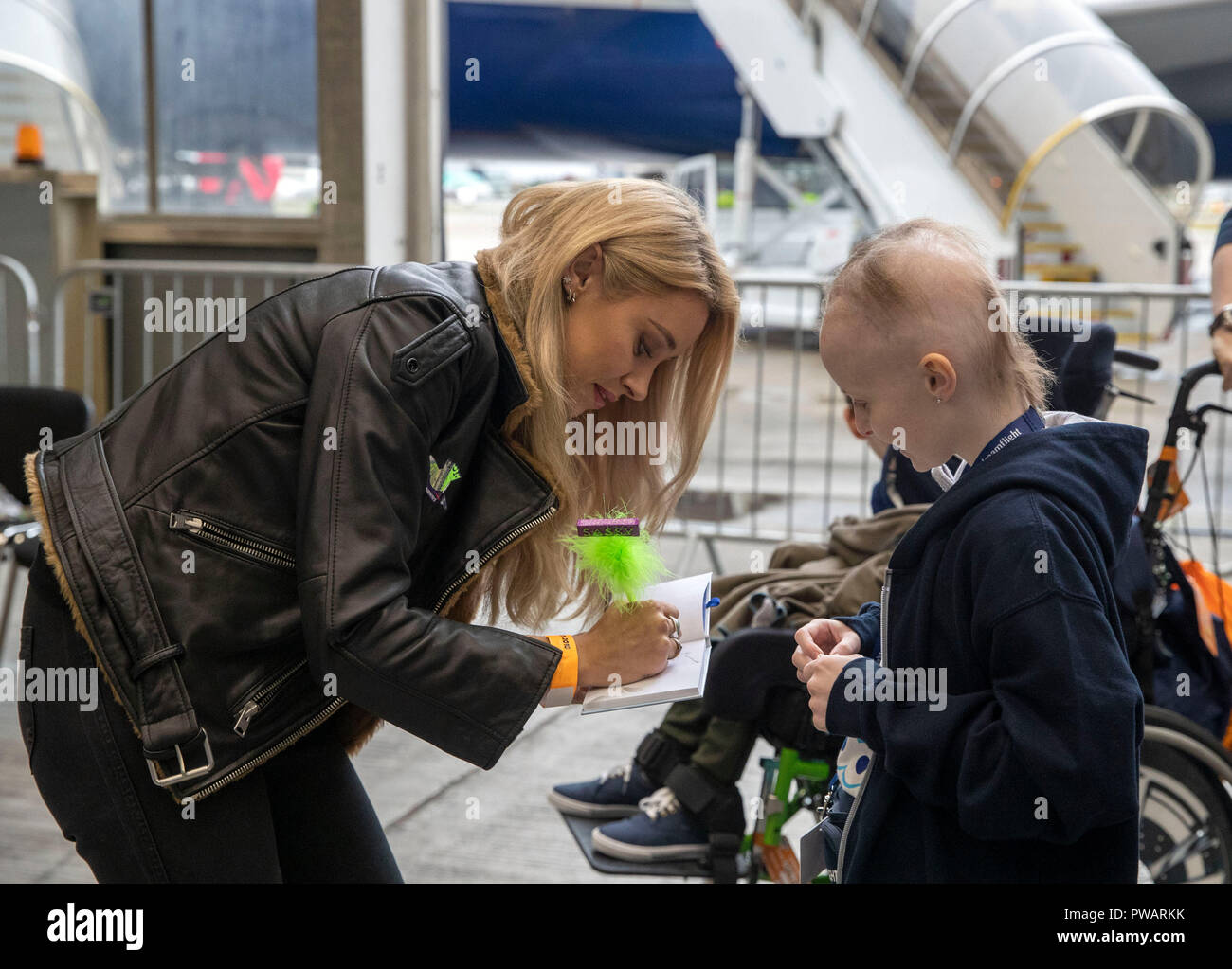 Emma smith singer hi-res stock photography and images - Alamy