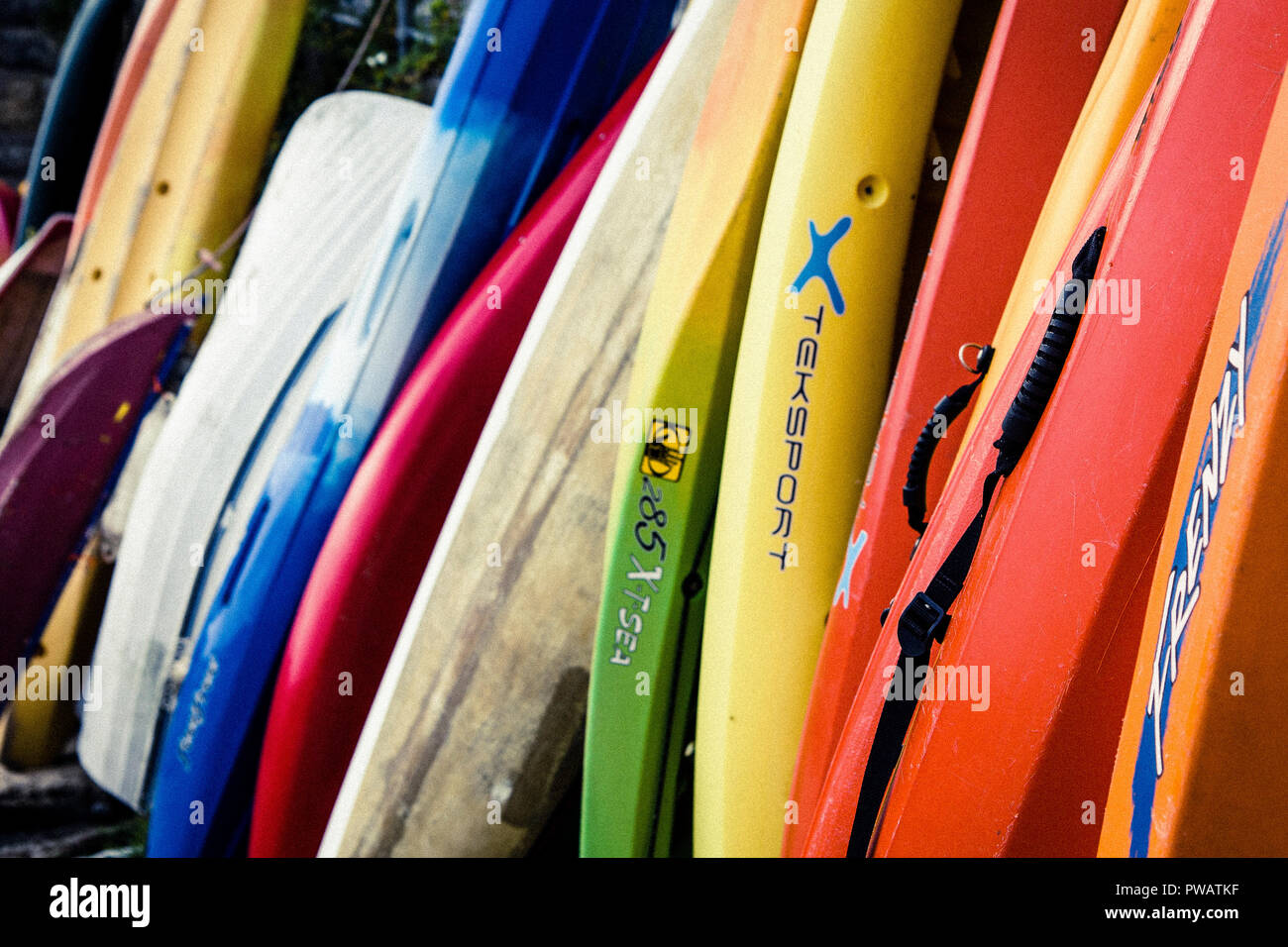 Colourful surfboards hi-res stock photography and images - Alamy