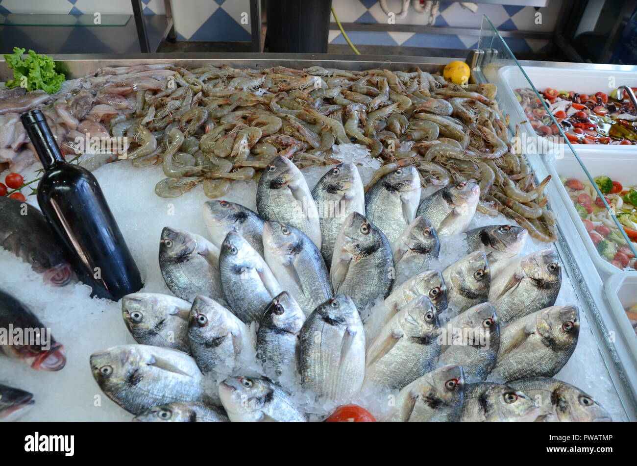 Markata e peshkut hi-res stock photography and images - Alamy