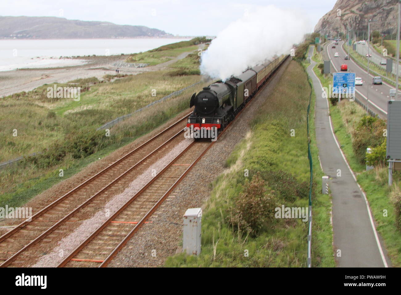 Holyhead wales train station hi-res stock photography and images - Alamy