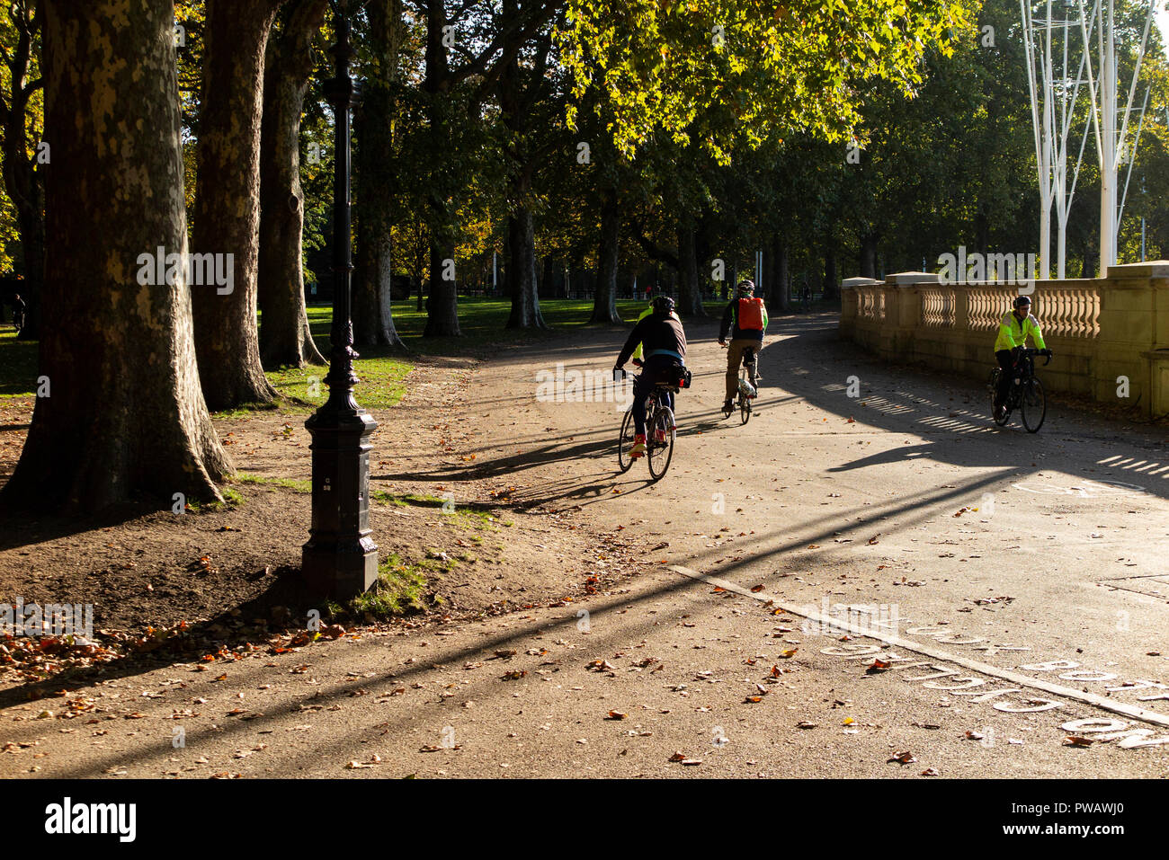 Palace cycle ride hi-res stock photography and images - Alamy