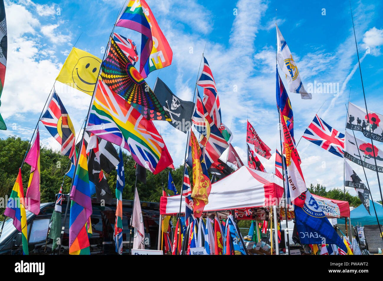 Triangle country flags hi-res stock photography and images - Alamy