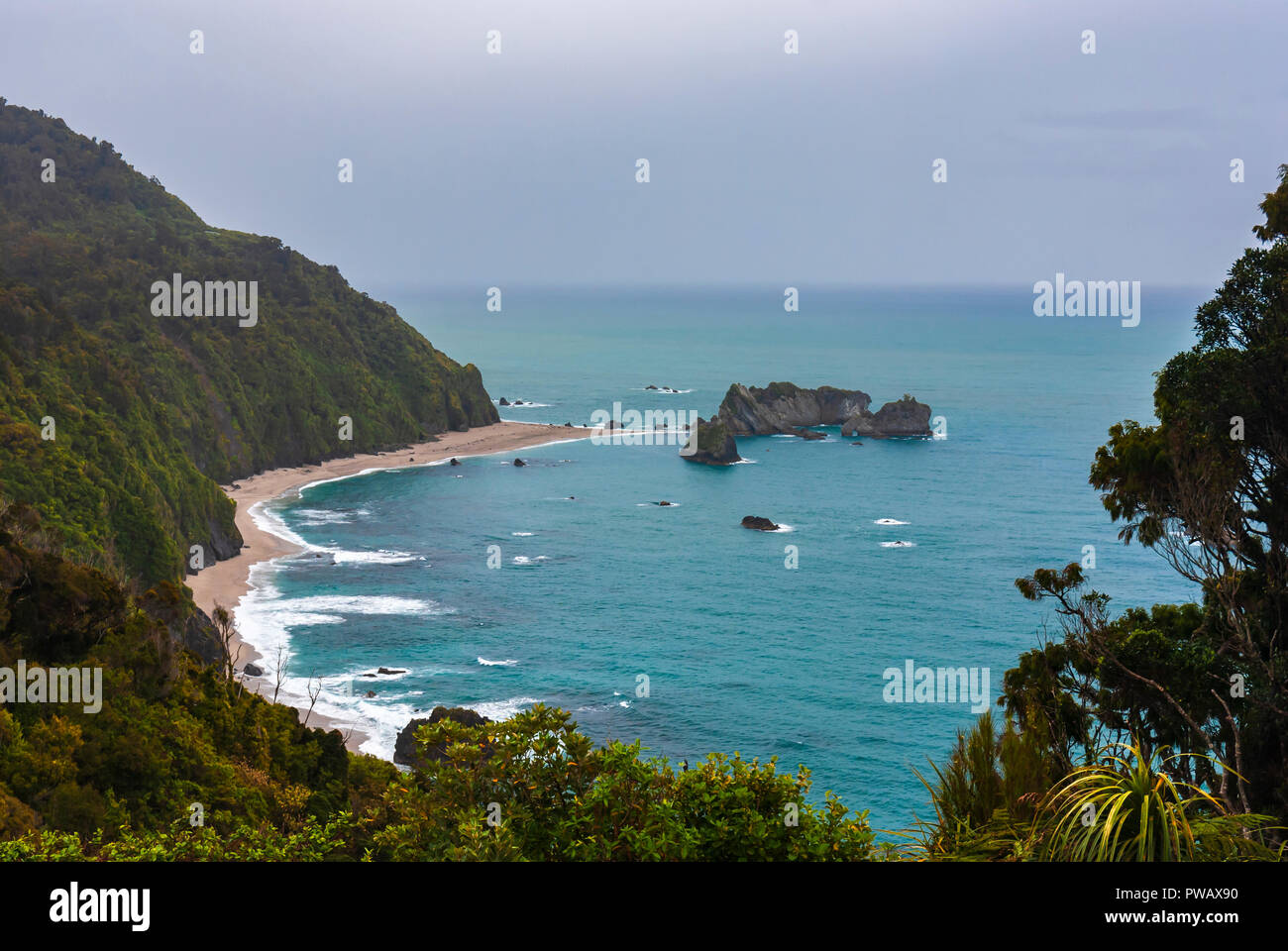 A high-angle view of Knights Point on the Haast Highway, West Coast ...