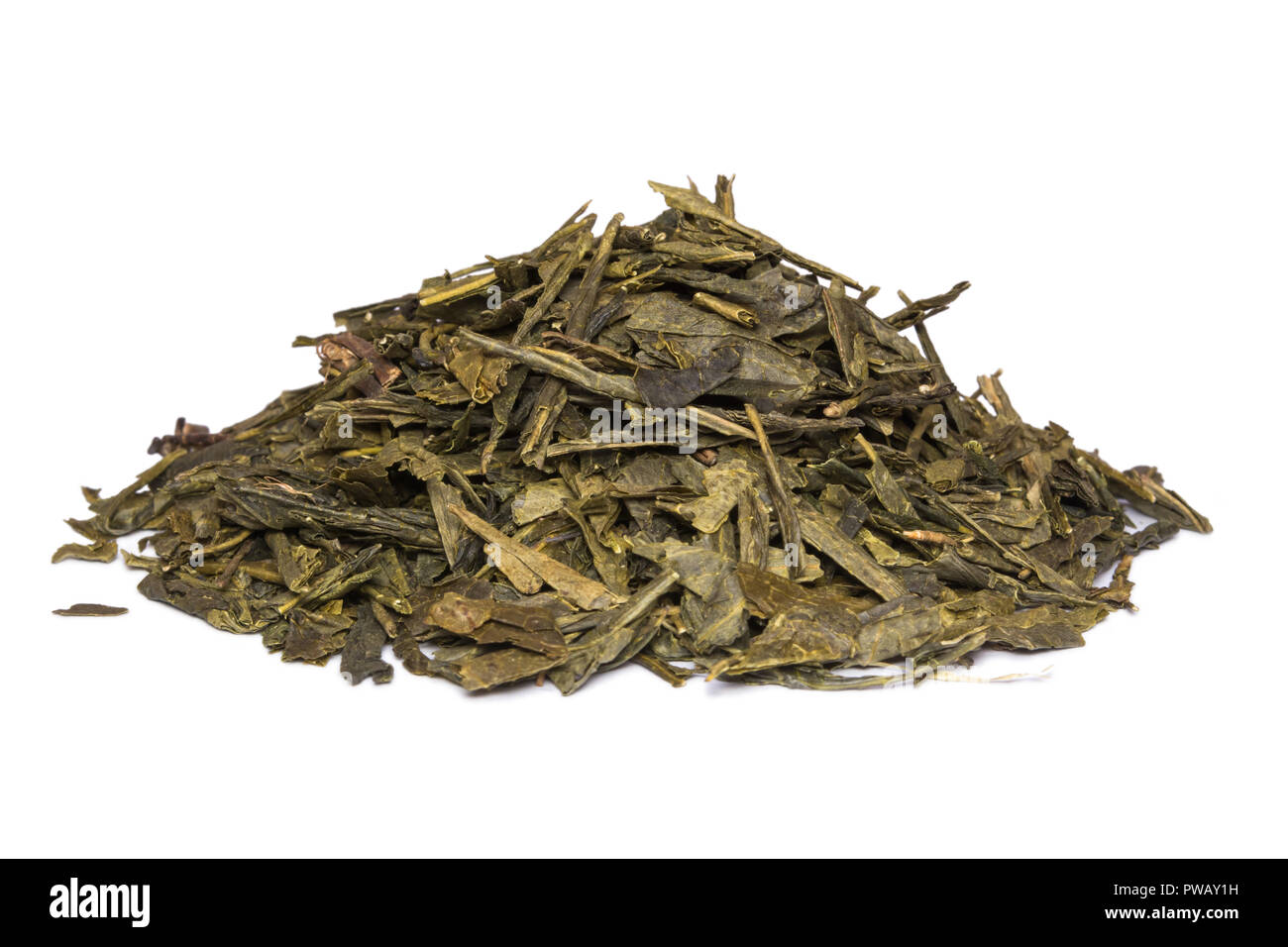 Dry tea Sencha isolated on white background Stock Photo - Alamy