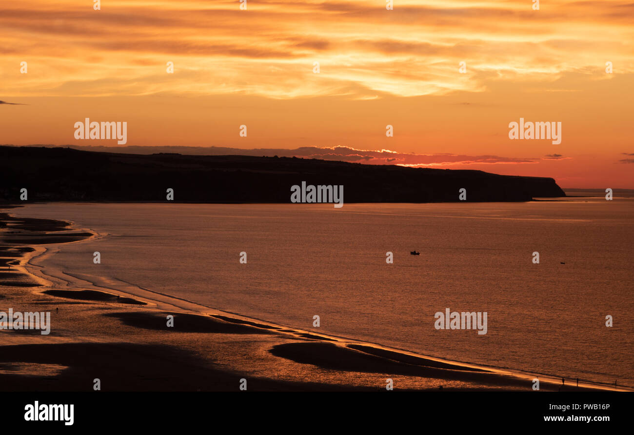 Whitby landscape hi-res stock photography and images - Alamy