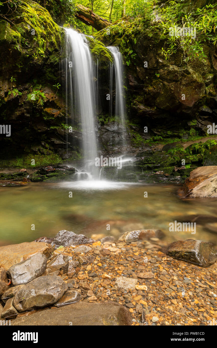 Grotto falls great smoky mountains hi-res stock photography and images ...