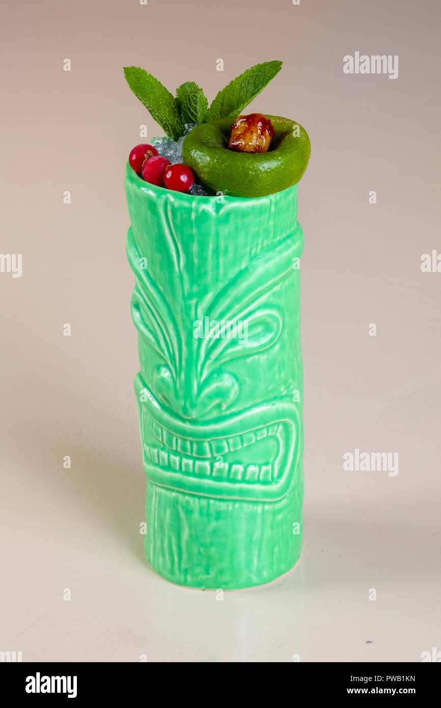 Hawaii cocktail bar drink Stock Photo - Alamy