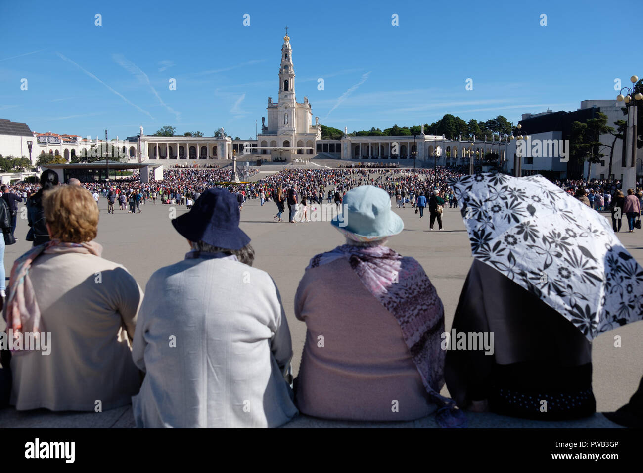 Our lady of fatima hi-res stock photography and images - Alamy