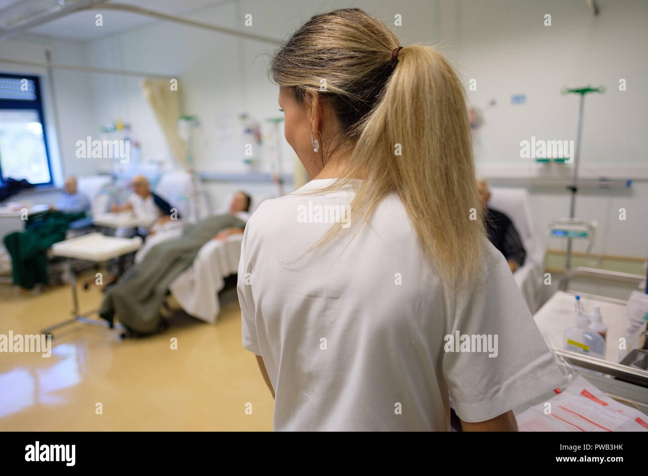 Blonde nurse hi-res stock photography and images - Alamy
