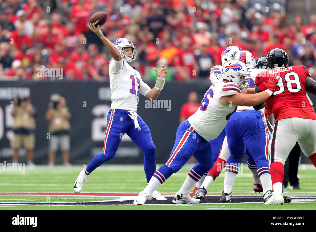 Josh allen hi-res stock photography and images - Alamy