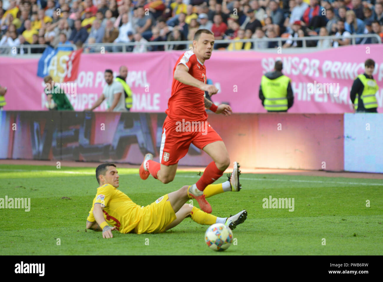 Romania uniti sub tricolor hi-res stock photography and images - Alamy