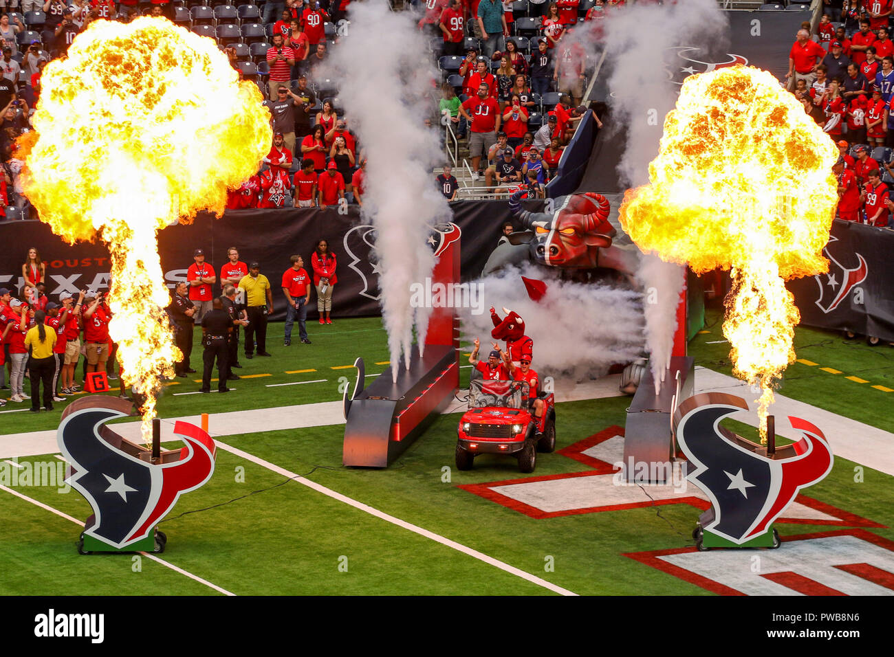 Houston, TX, USA. 14th Oct, 2018. Houston Texans mascot Toro takes the ...
