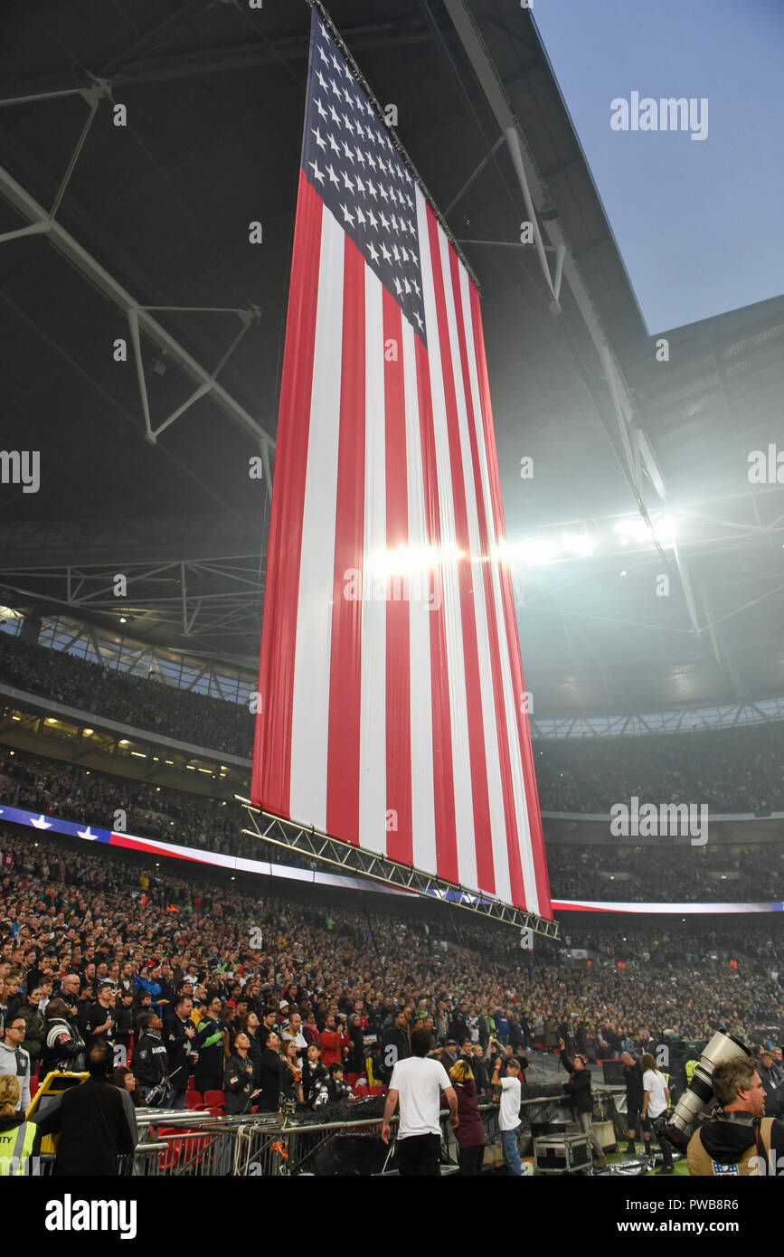 Nfl wembley flag hi-res stock photography and images - Alamy