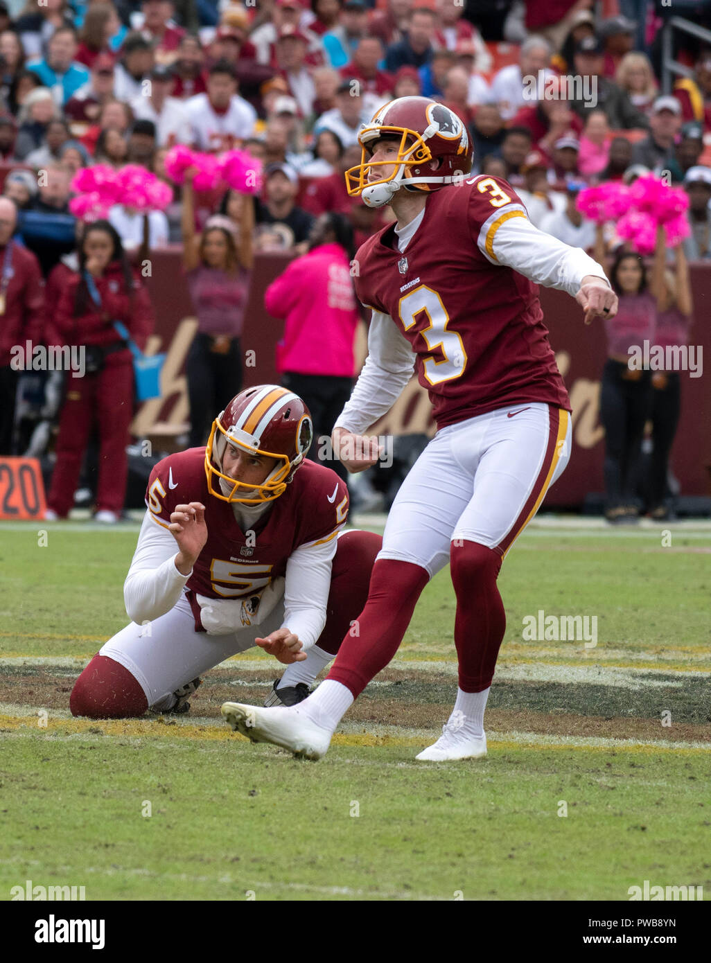 Washington Redskins kicker Dustin Hopkins (3) watches the flight of the ...