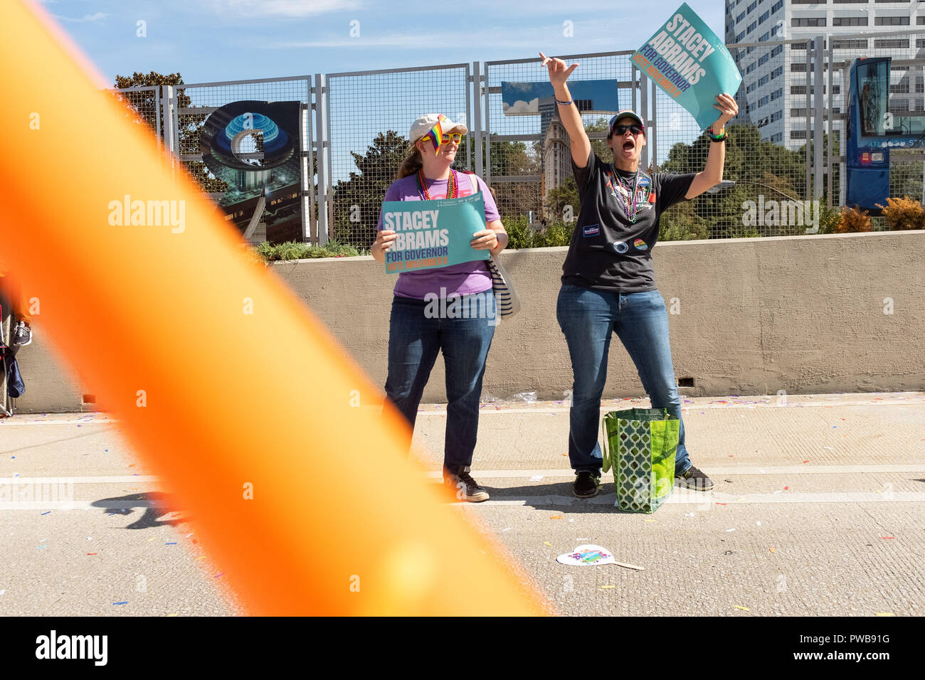 Atlanta, Georgia, USA. 14th Oct, 2018. Thousands line the streets of ...