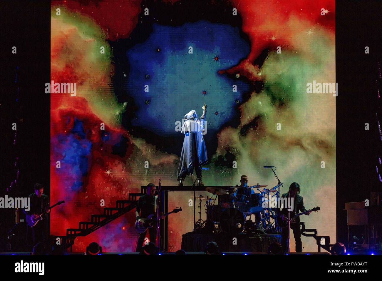 Shiny and oh so bright tour hi-res stock photography and images - Alamy