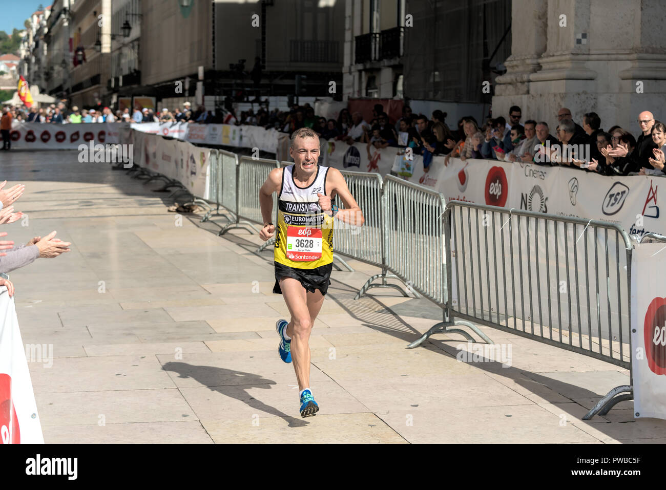 Edp lisbon marathon hi-res stock photography and images - Alamy