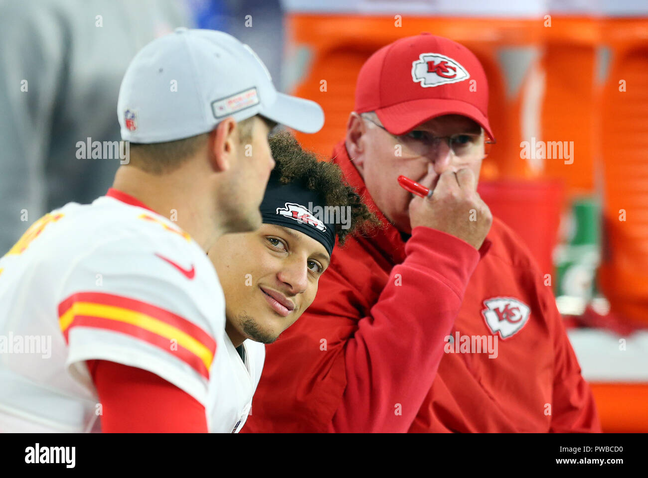 Gillette sideline hi-res stock photography and images - Alamy