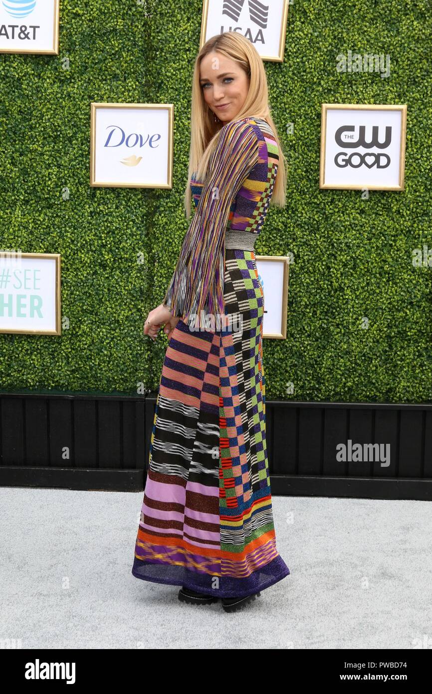 Caity lotz cw hi-res stock photography and images - Alamy