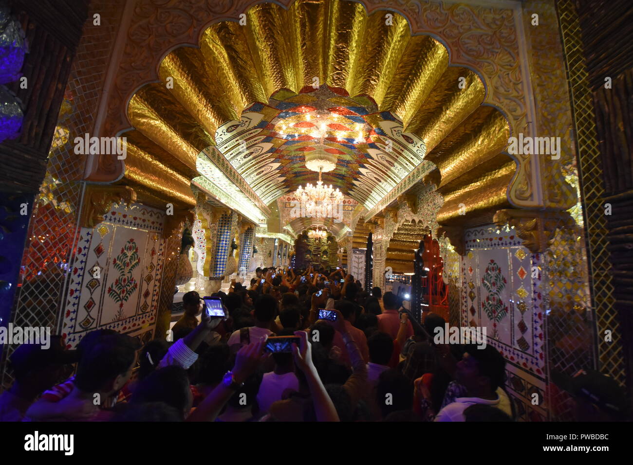 Kolkata, India. 15th October, 2018. Community Durga Puja Pandal ...