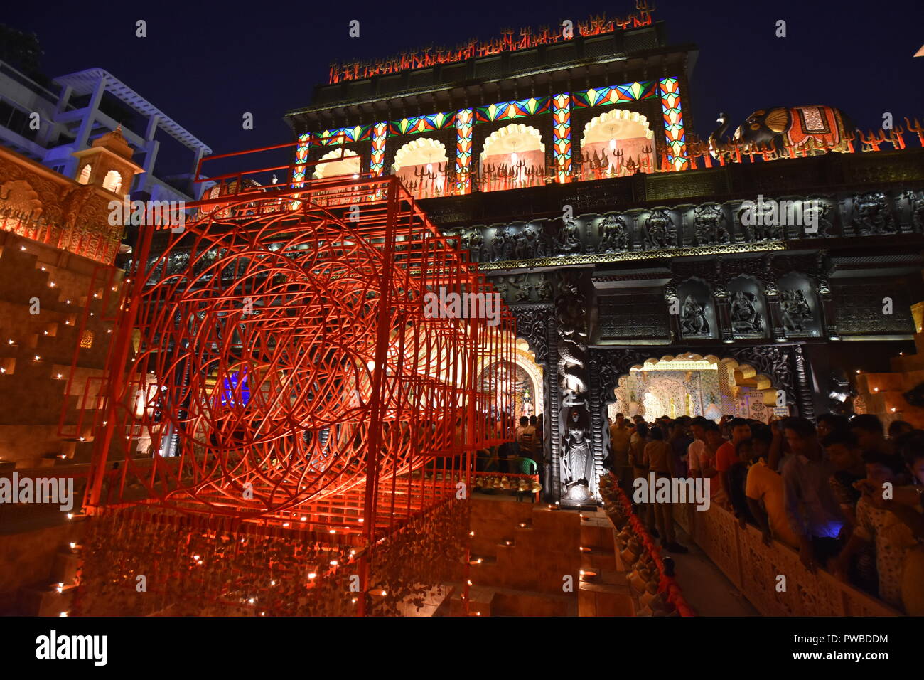Kolkata, India. 15th October, 2018. Community Durga Puja Pandal ...