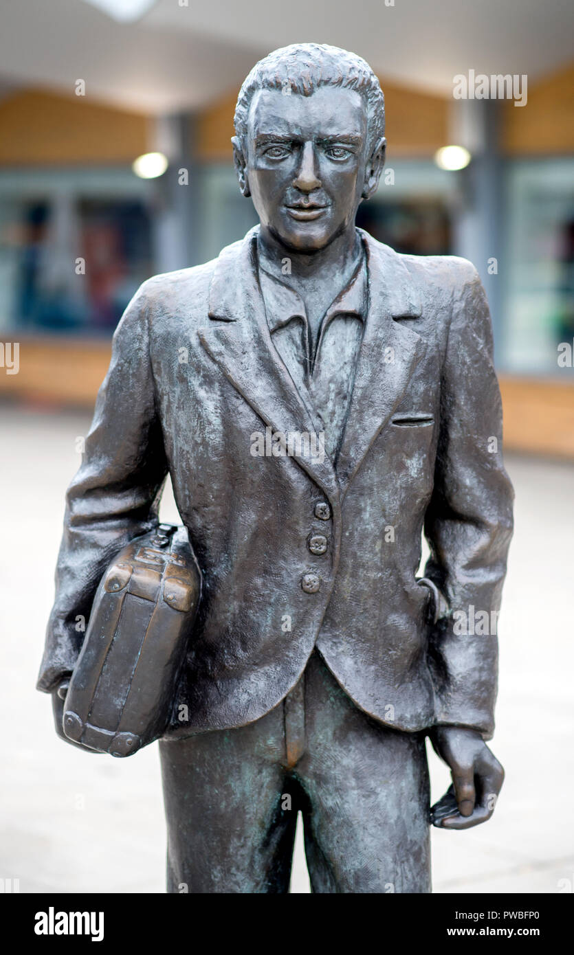Soltau, Lower Saxony. 14th Oct, 2018. The sculpture "The Emigrant" by ...