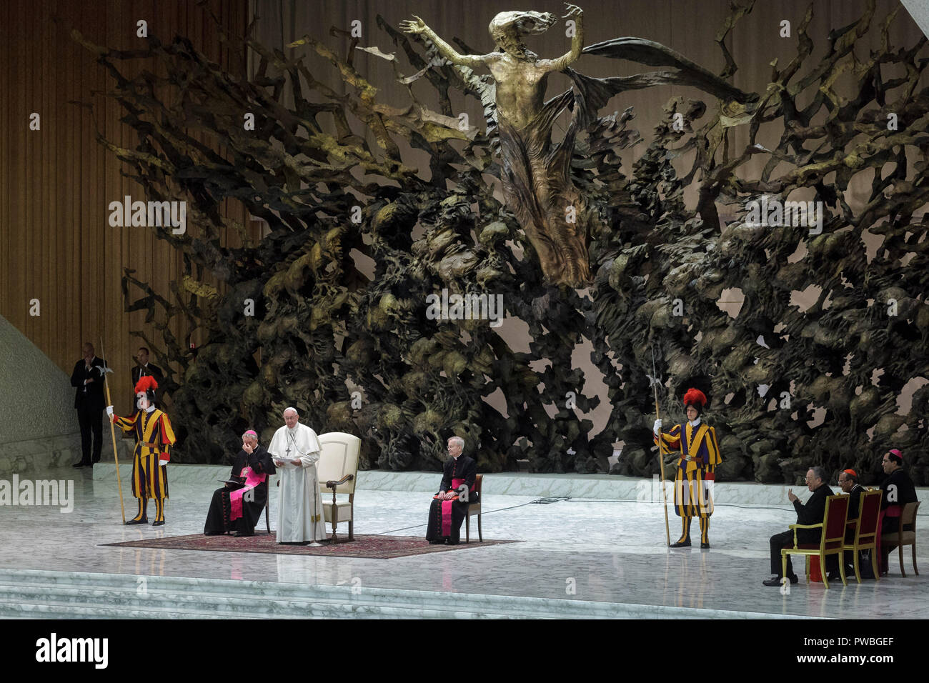 In vatican audience hall hi-res stock photography and images - Alamy