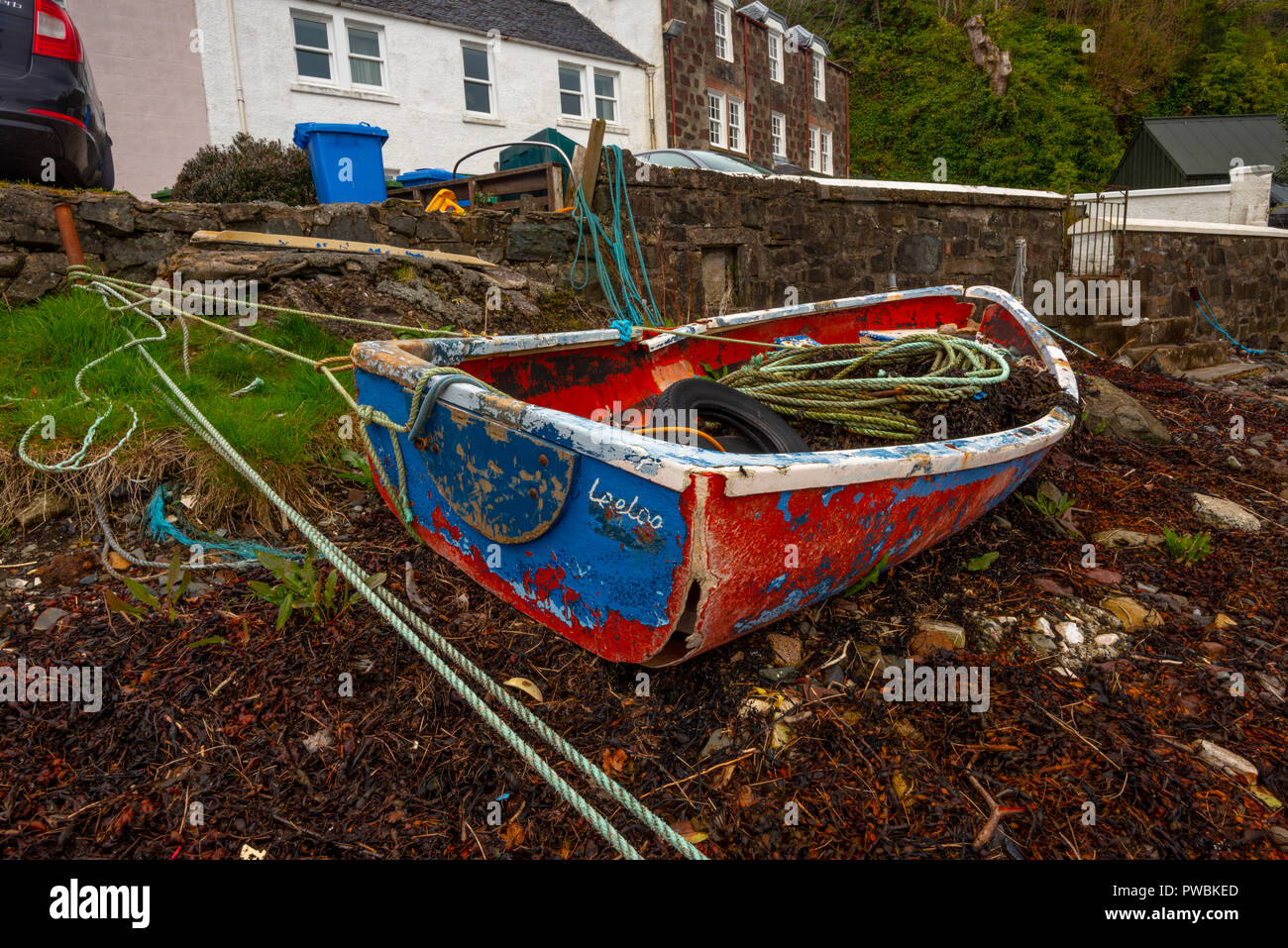 Colourful Houses at the old Harbor of Portree, Isle of Skye, Scotland ...