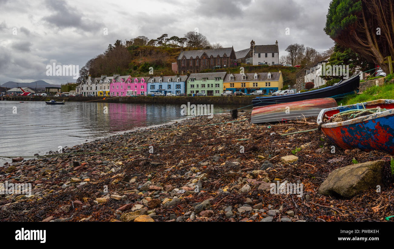 Colourful Houses and boats at the old Harbor of Portree, Isle of Skye ...