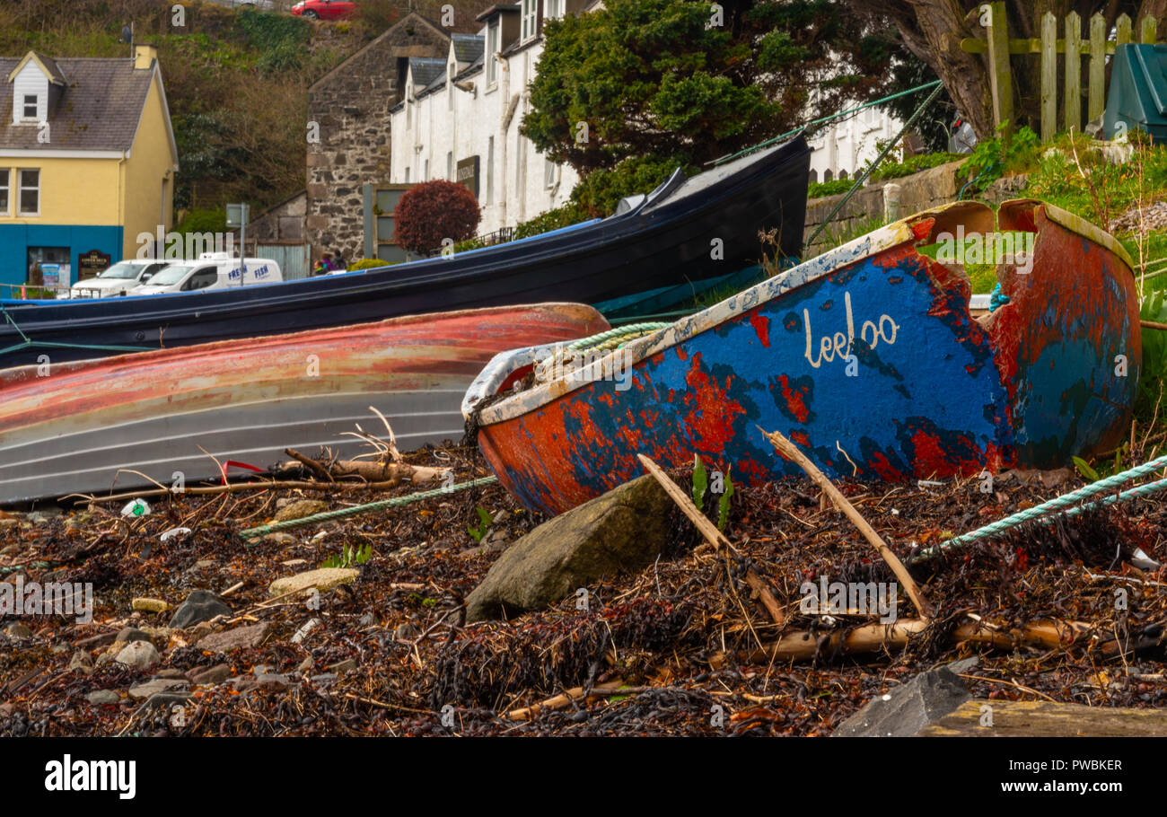 Boats in the old Harbor of Portree, Isle of Skye, Scotland, United ...
