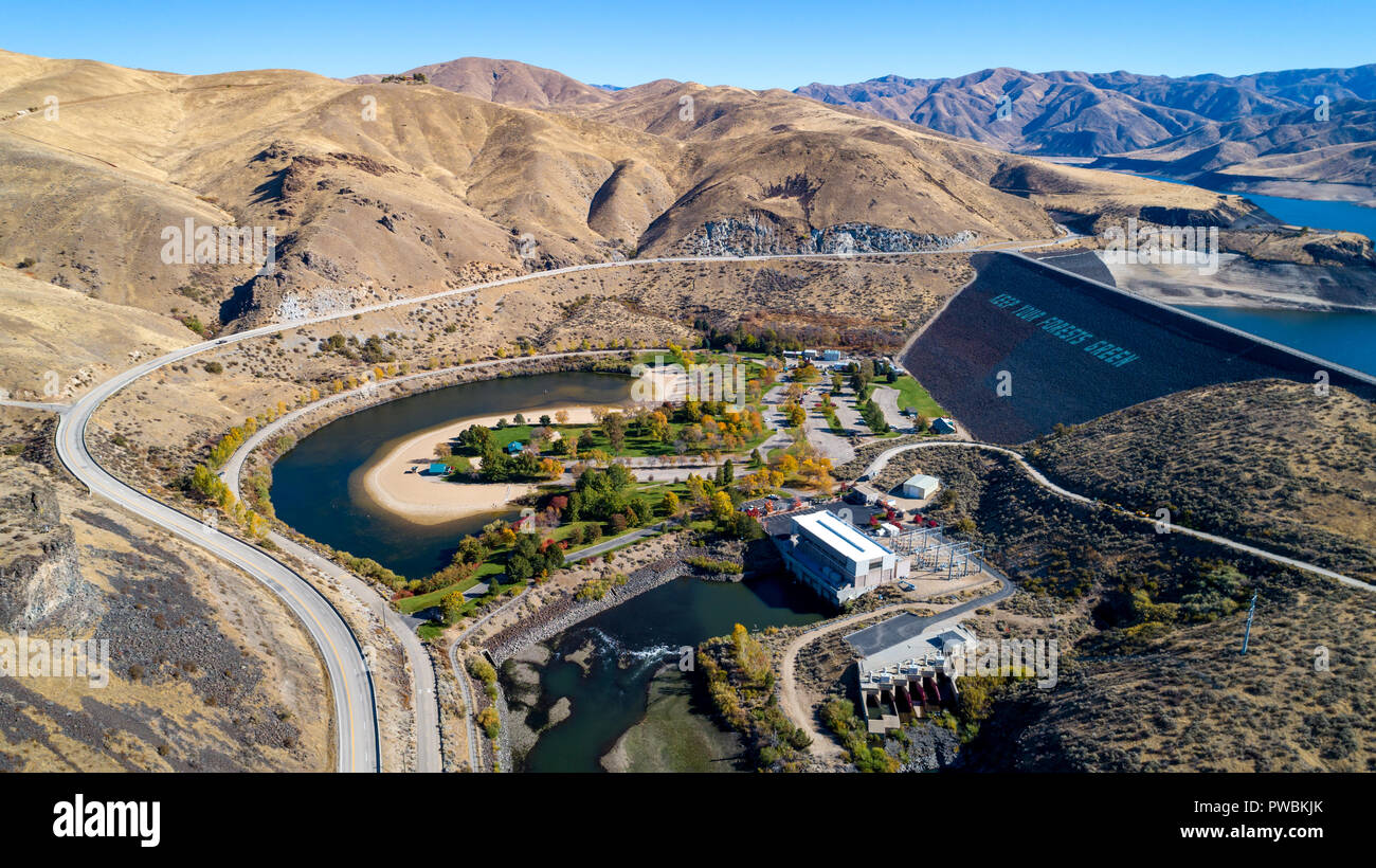 Earthen dam hi-res stock photography and images - Alamy