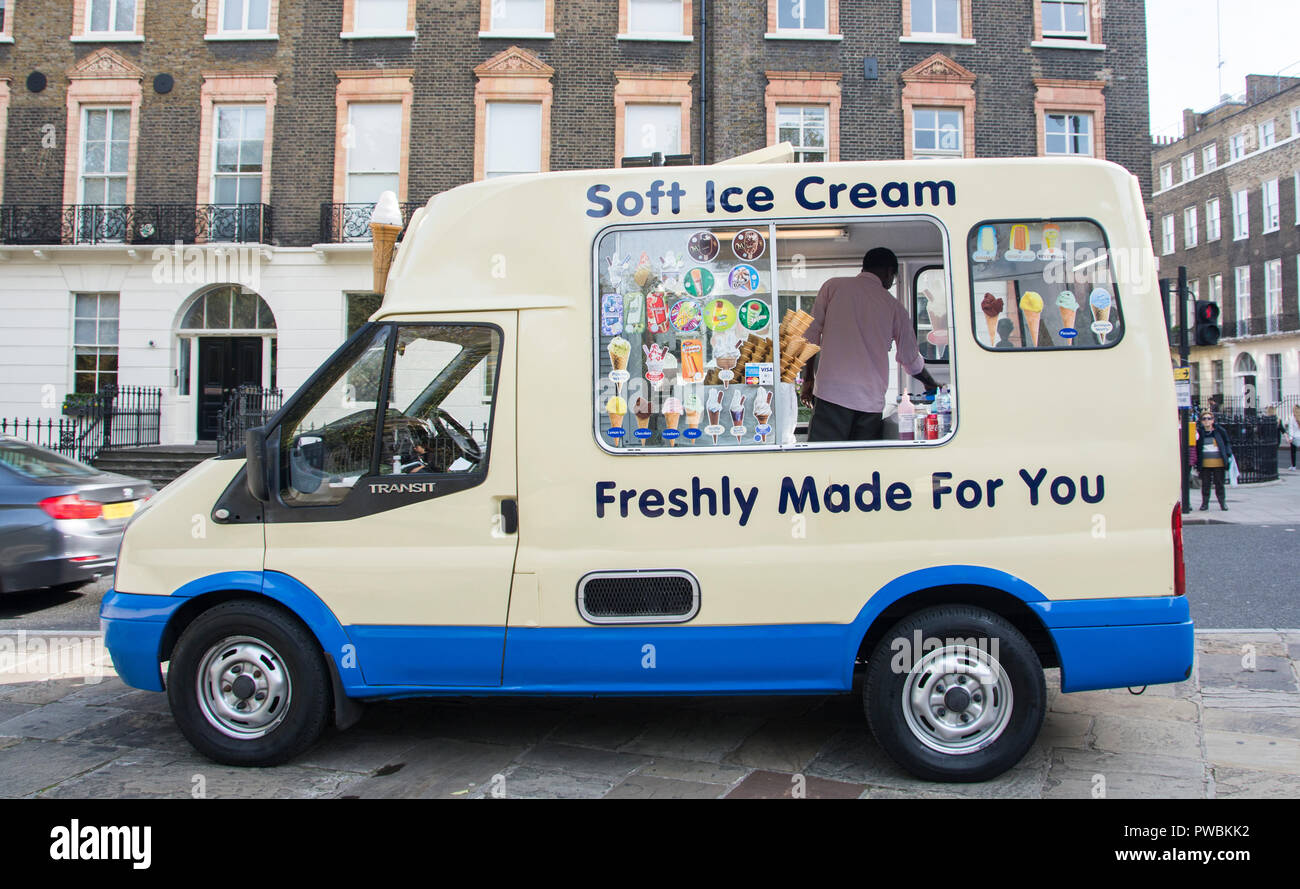 Mobile ice cream van hi-res stock photography and images - Alamy