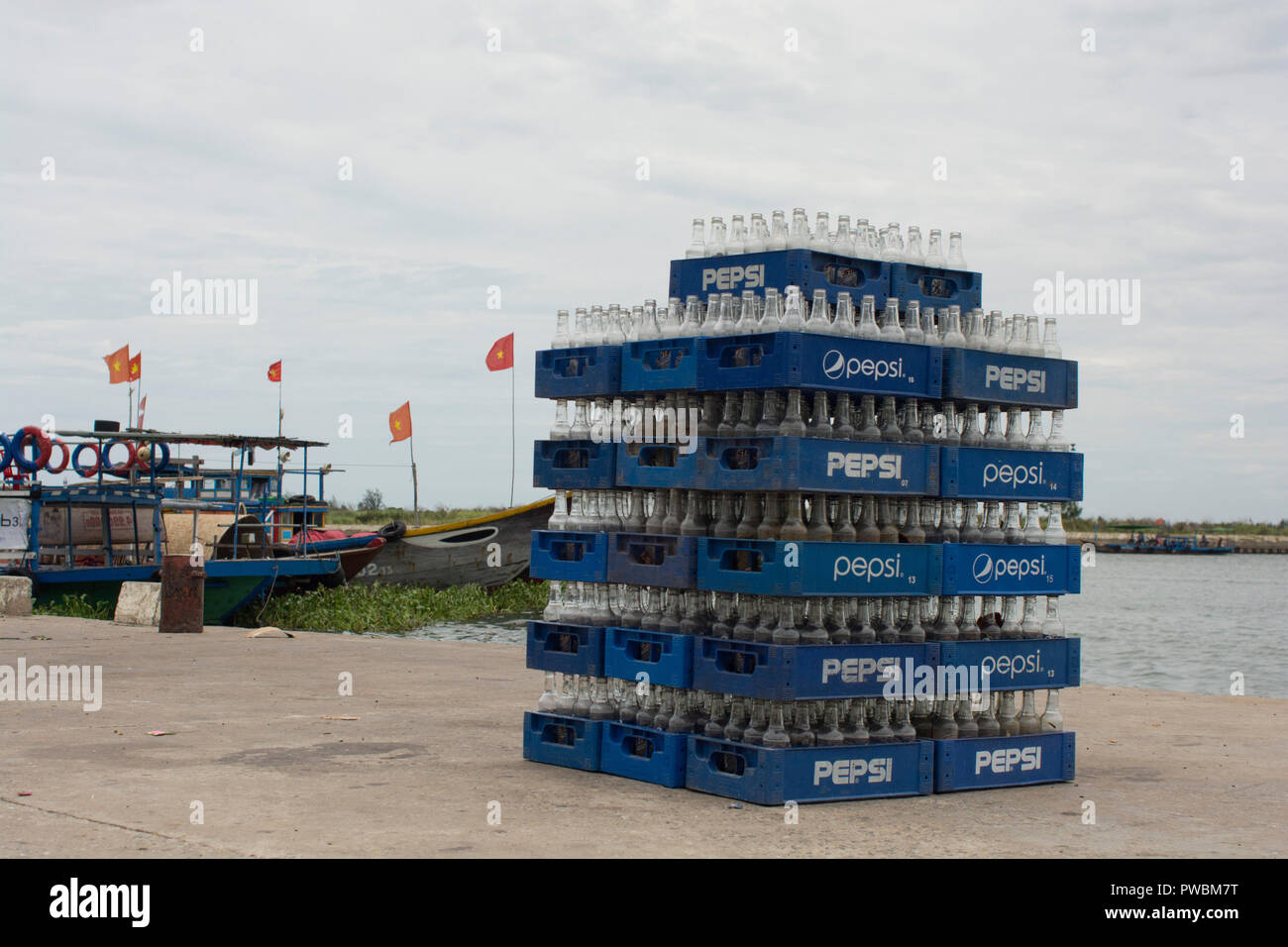 Plastic boxes bottles hi-res stock photography and images - Alamy
