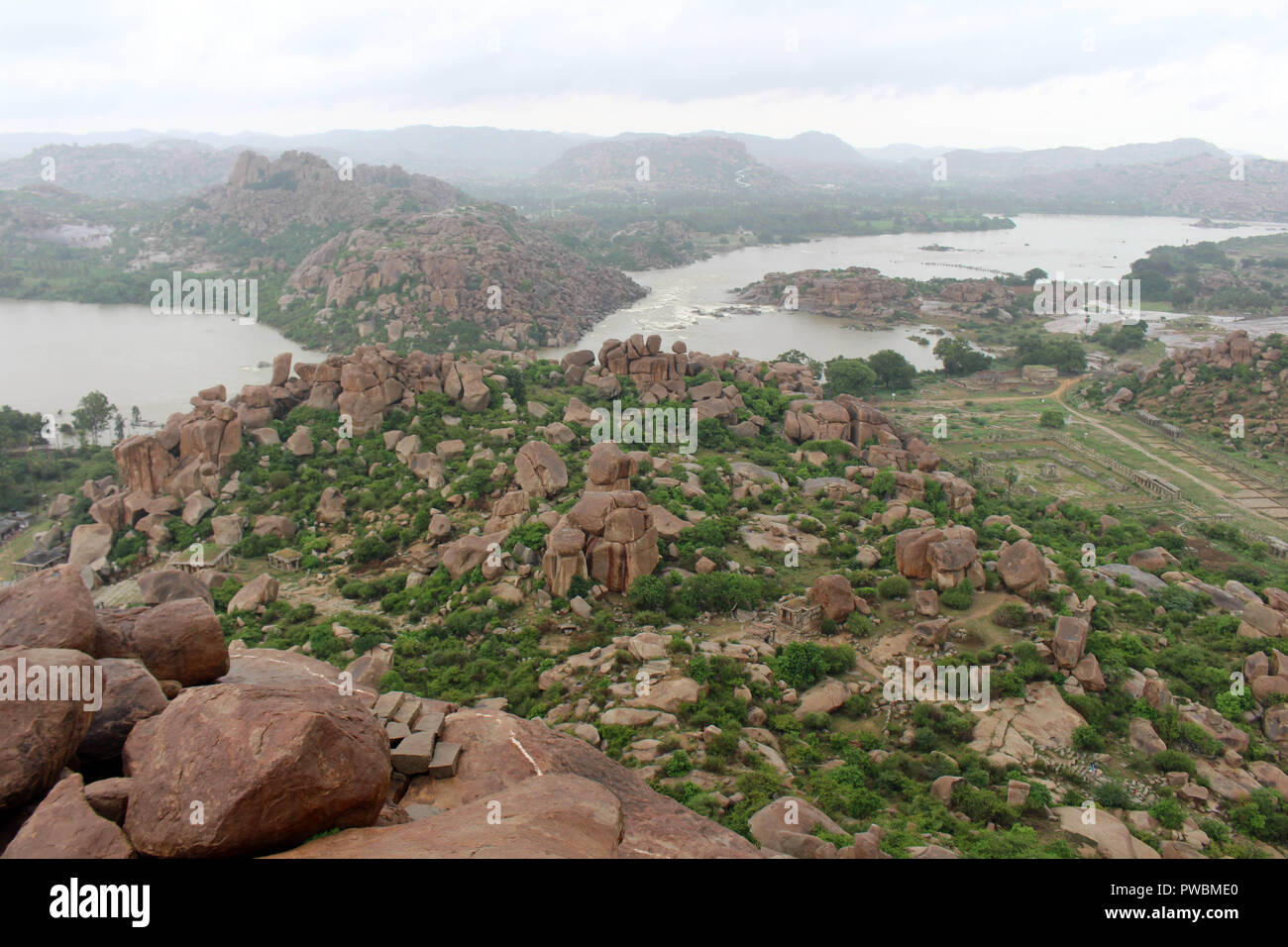The magnificent, beautiful, stunning view of Hampi ruins (and ...