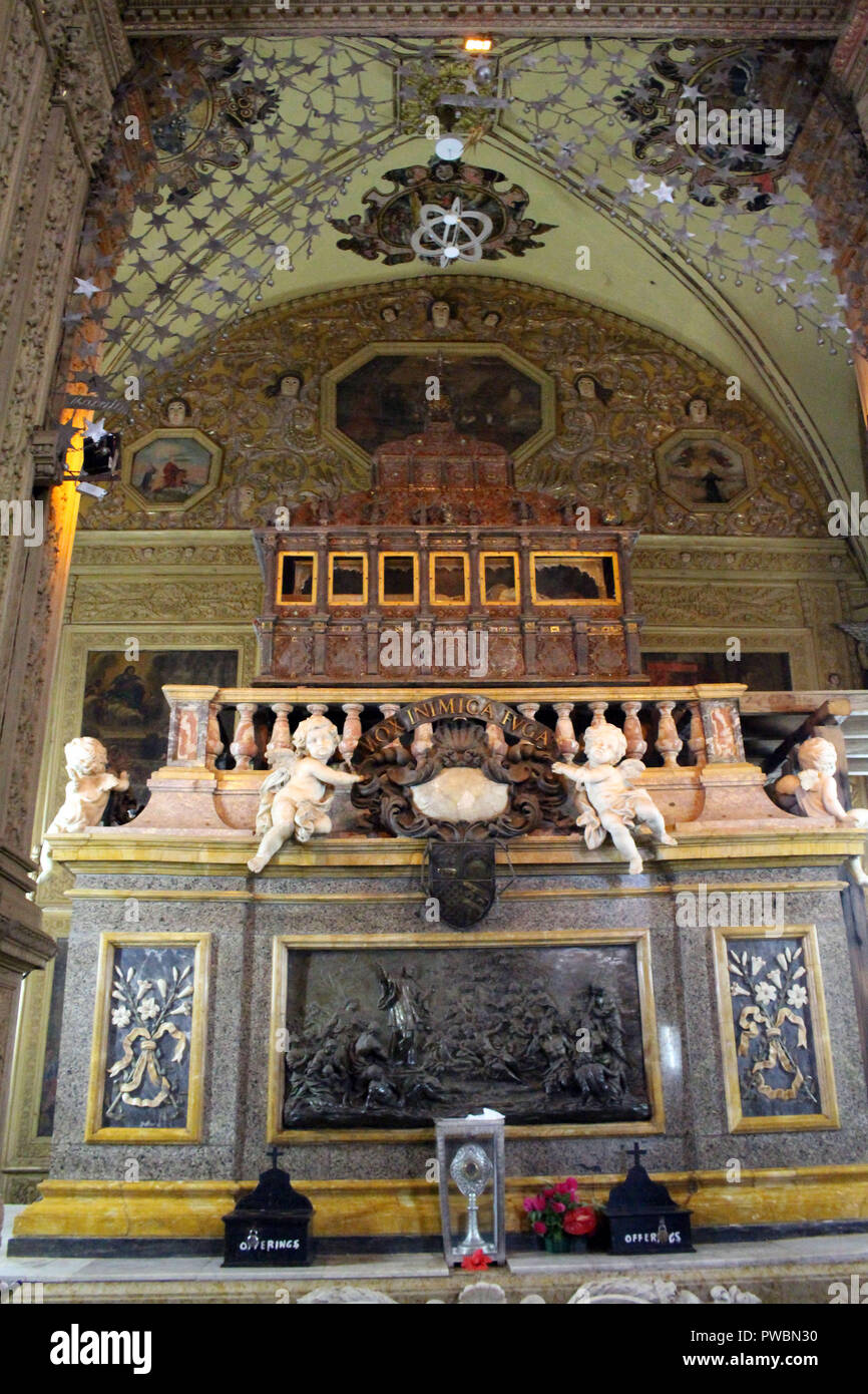 The tomb of the incorrupted body of Francis Xavier at The Basilica of ...