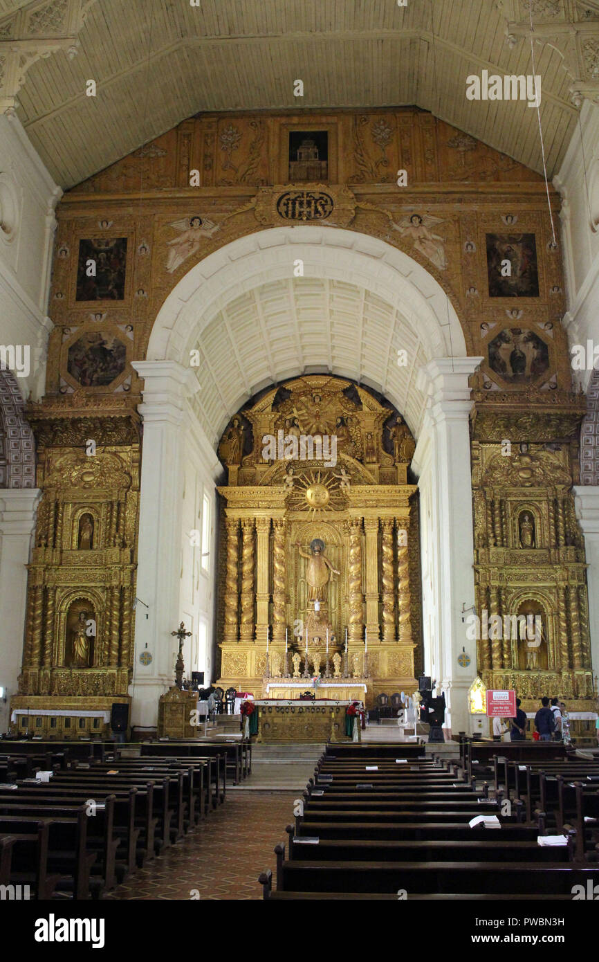 The interior of The Basilica of Bom Jesus of Old Goa (Goa Velha), house ...
