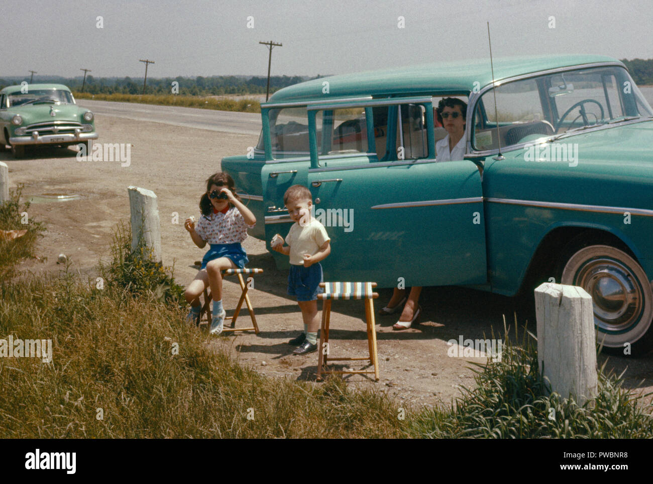 1950s family hi-res stock photography and images - Alamy