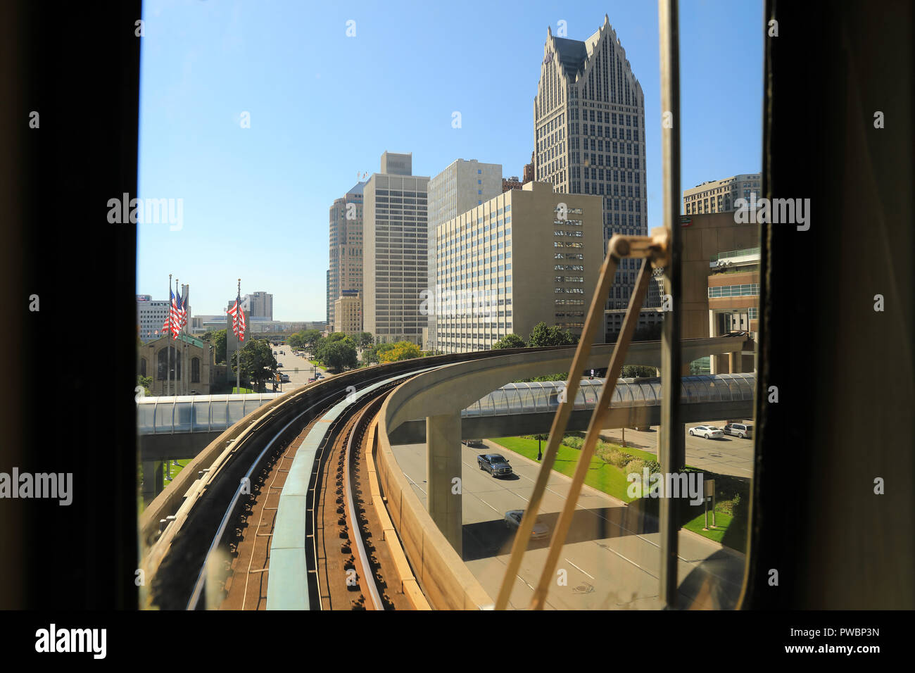 Horizontal people mover hi-res stock photography and images - Alamy