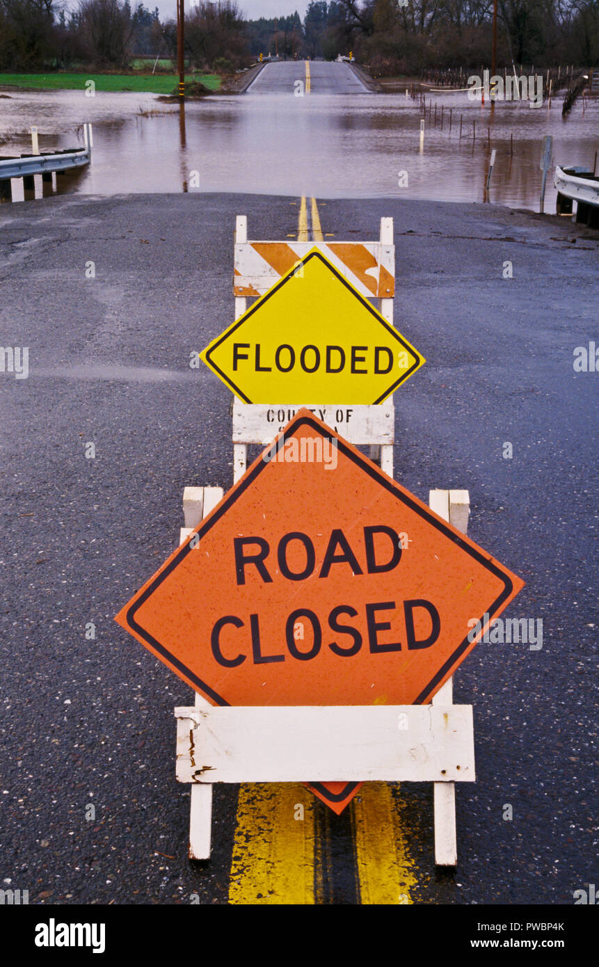 Road Closed Signs at flood Site, Sonoma County, CA, USA Stock Photo - Alamy