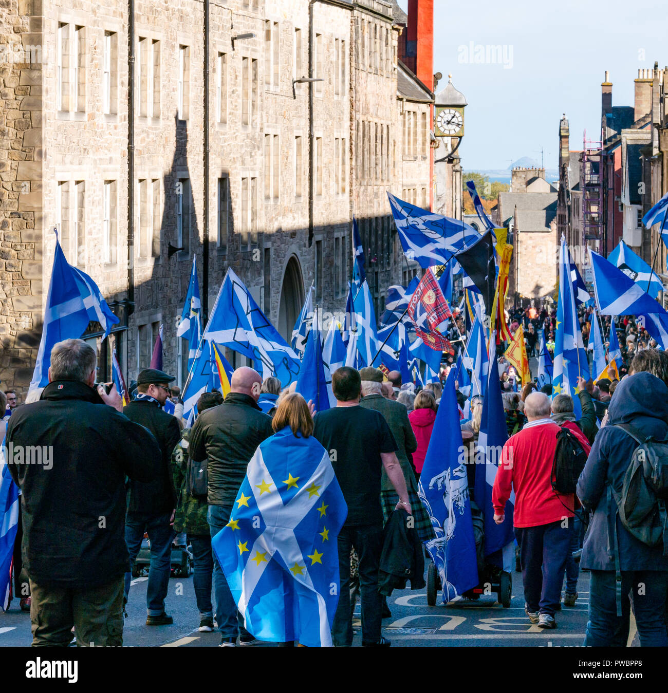 Waving flag of scotland hi-res stock photography and images - Alamy