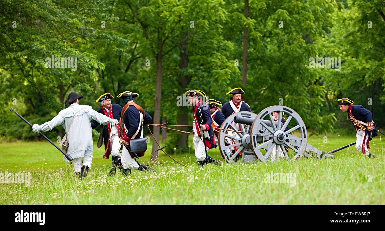 American revolution reenactment hi-res stock photography and images - Alamy